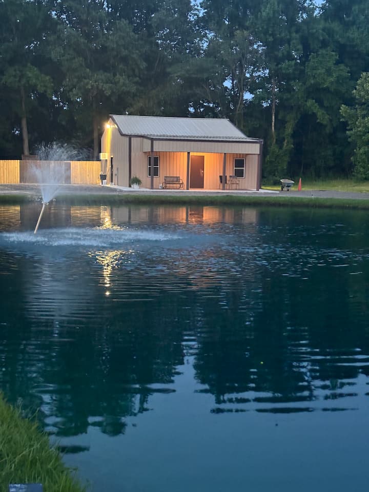 Whispers On Patterson’s Pond - Oakland, TN