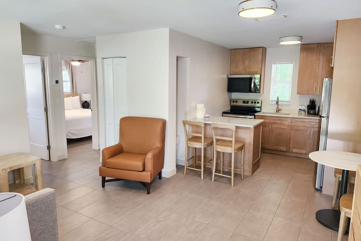 Poolside Two Bedroom Suite - Marco Island, FL