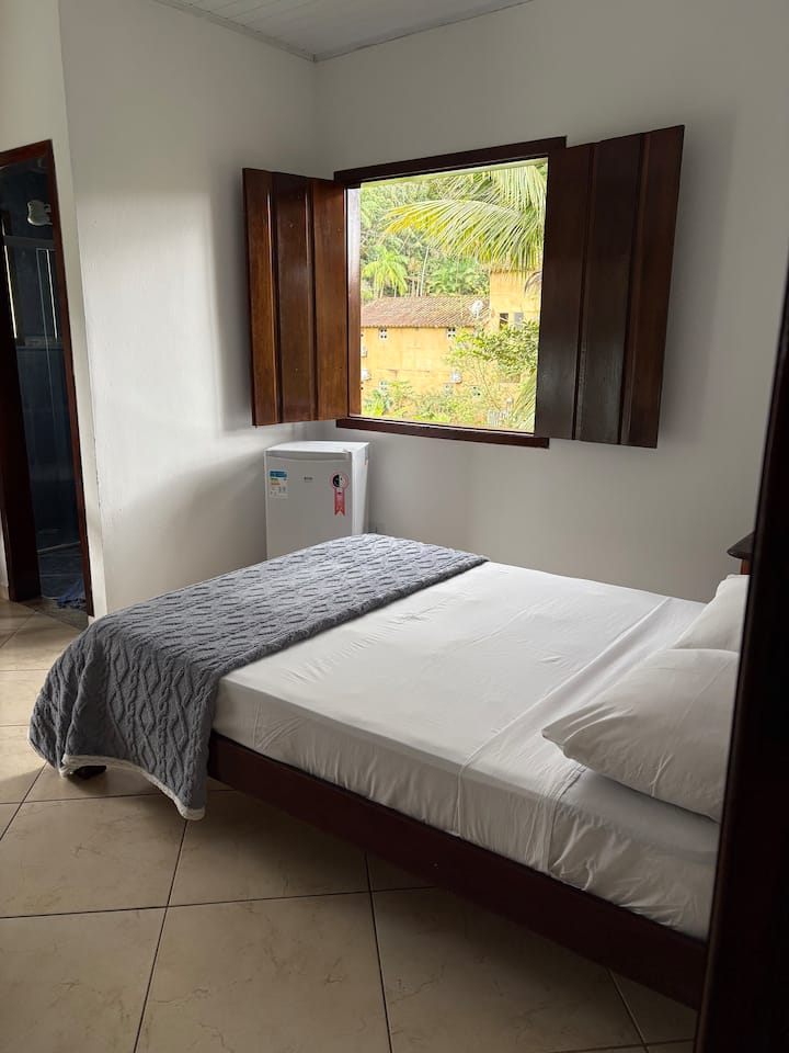 Suíte Completa. 100m Do Mar. Estacionamento - Trindade