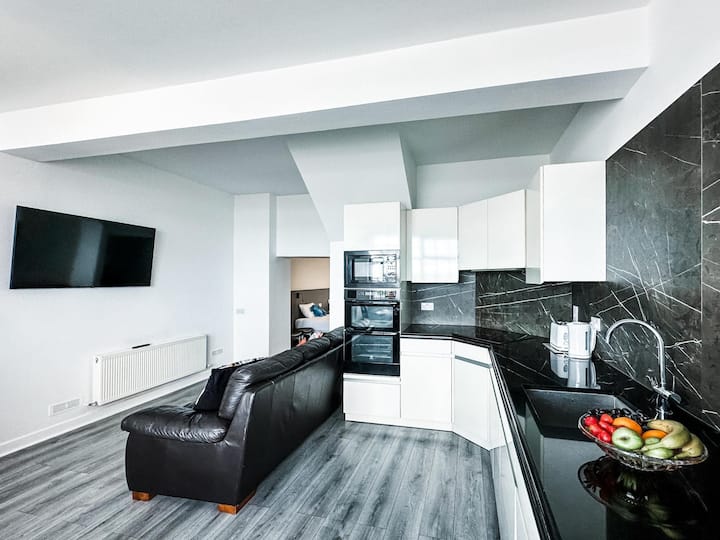 Large Ground Floor Studio Apt - Midleton
