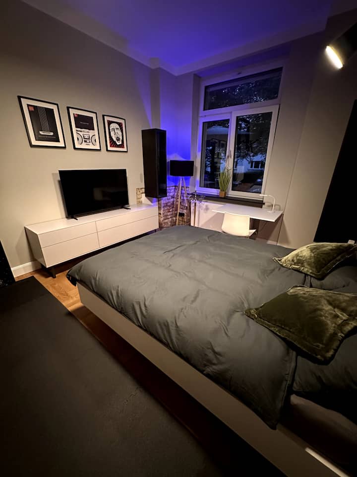 Chillen, Arbeiten Und Trainieren Im Schönen Altbau - Wiesbaden