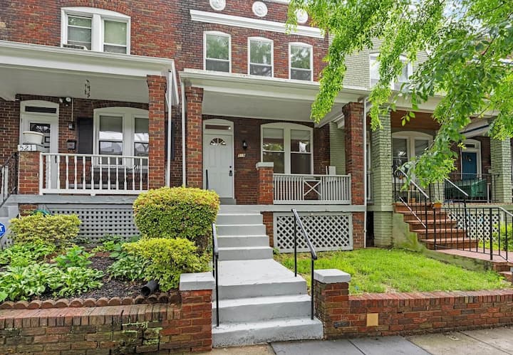 Lovely Homesleeps 15 Walk To Metro W/free Parking - Washington, DC