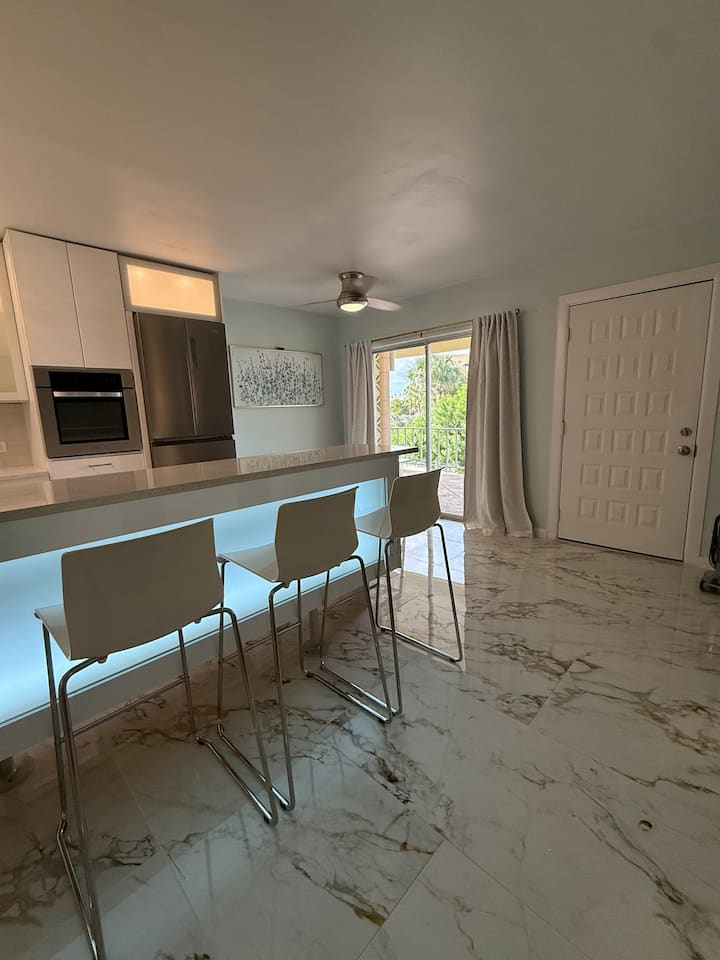 Treasure Island Large Waterfront! Beach Steps Away - St. Pete Beach, FL