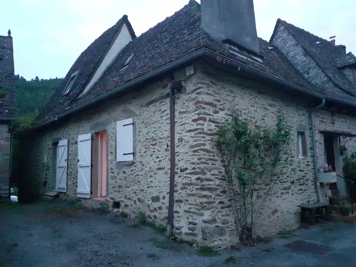 Jolie Maison De Village Au Bord Du Lot - Conques