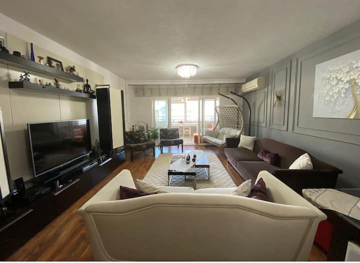 Mavişehir Merkezde Mavibahçeye 100 Metre , - Izmir