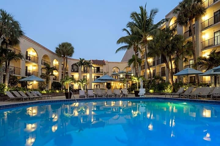 Wyndham Boca | 2 Double | 2 Units | Outdoor Pool - Boca Raton, FL