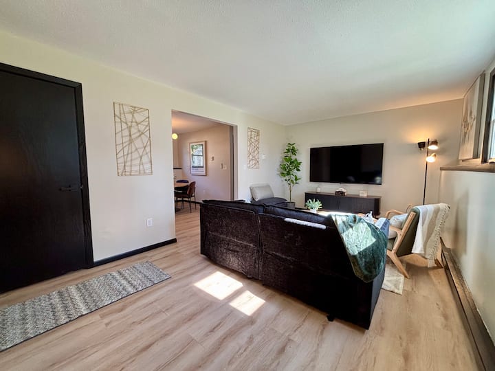 Stylish Clean 2 Bed 1 Bath - グランド・フォークス, ND