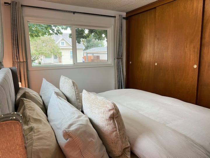 Pet-friendly Fenced Yard| Fast Wi-fi Near Downtown - Walla Walla, WA