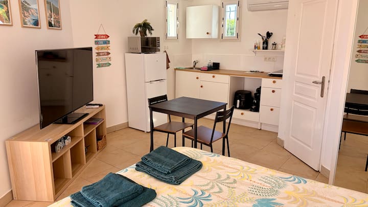 Charmant Studio Sur Hyères - La Crau