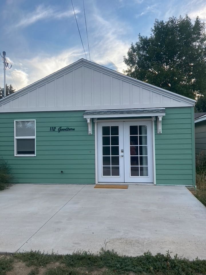 *Brand New Listing* Goodturn Cottage - Cody, WY