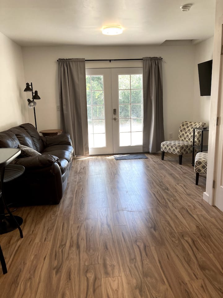 Goodturn Cottage - Cody