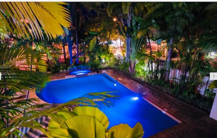 “Experience Your Slice Of Paradise: - Cairns Airport