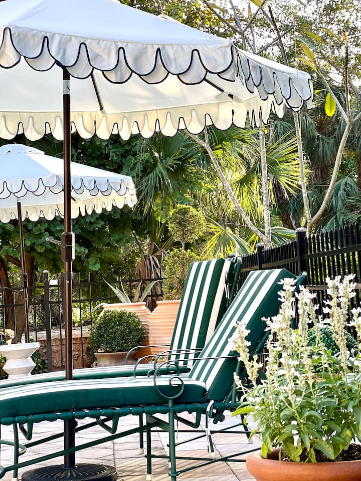 Private Resort Home With Pool And Pickleball Court - Naples, FL