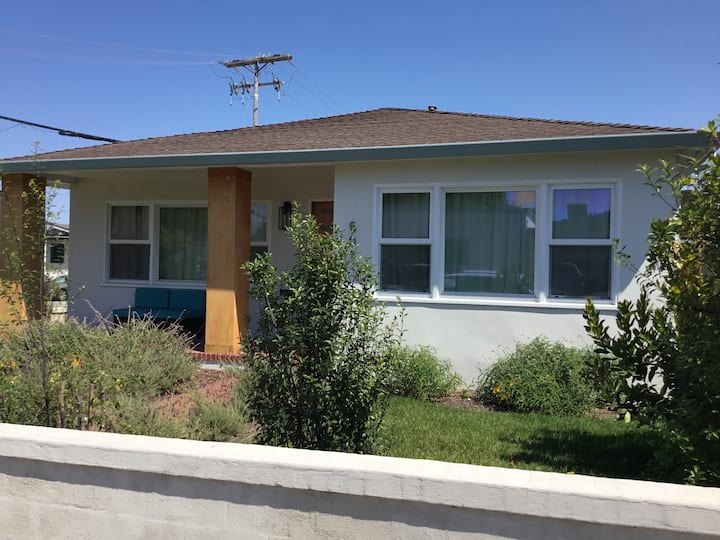 La Casita Of Monterey
30 Days Minimum Stay - モントレー, CA