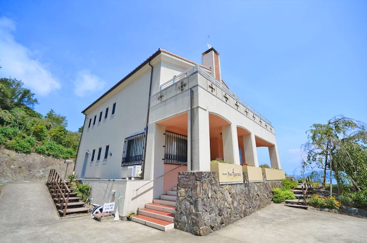 【25年７月オープン】
花見山・ハウスアンダーナッハ
１日１組限定・最大５名・ペット宿泊可！ - Naruto