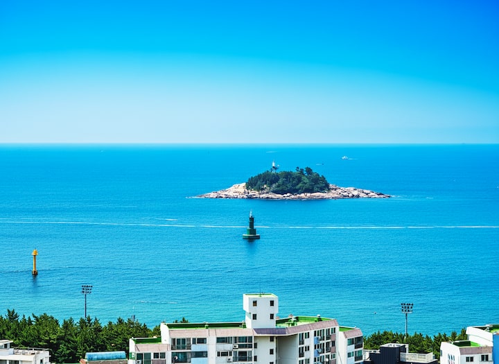 1.7 오션뷰 테라스 · 해변도보7분 감성숙소 | 블루테라 로얄스위트 M3 - Sokcho