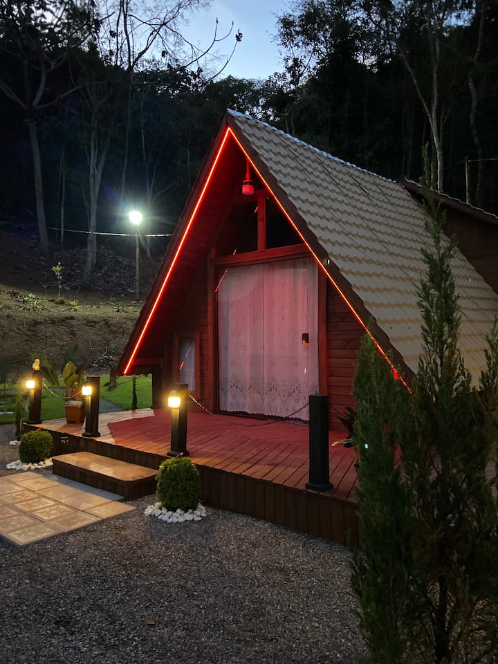 Chalé Romântico Na Mata Com Ofurô
(Red) - Coimbra