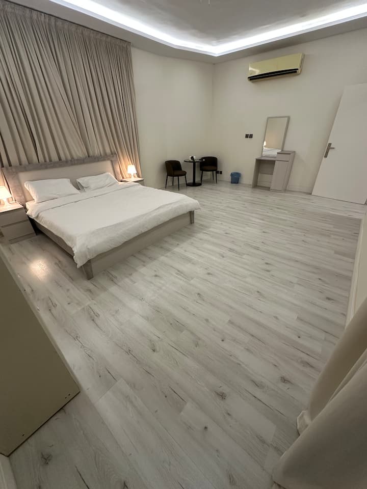 اسديو فاخر بمطبخ - Riyad