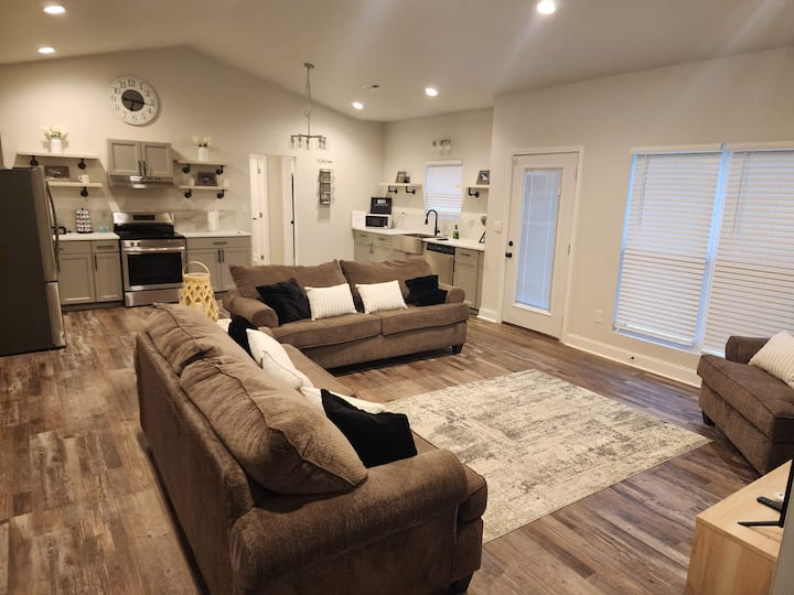 Dixieland Delight/w Arcade Room/ Bounce House! - Cullman, AL