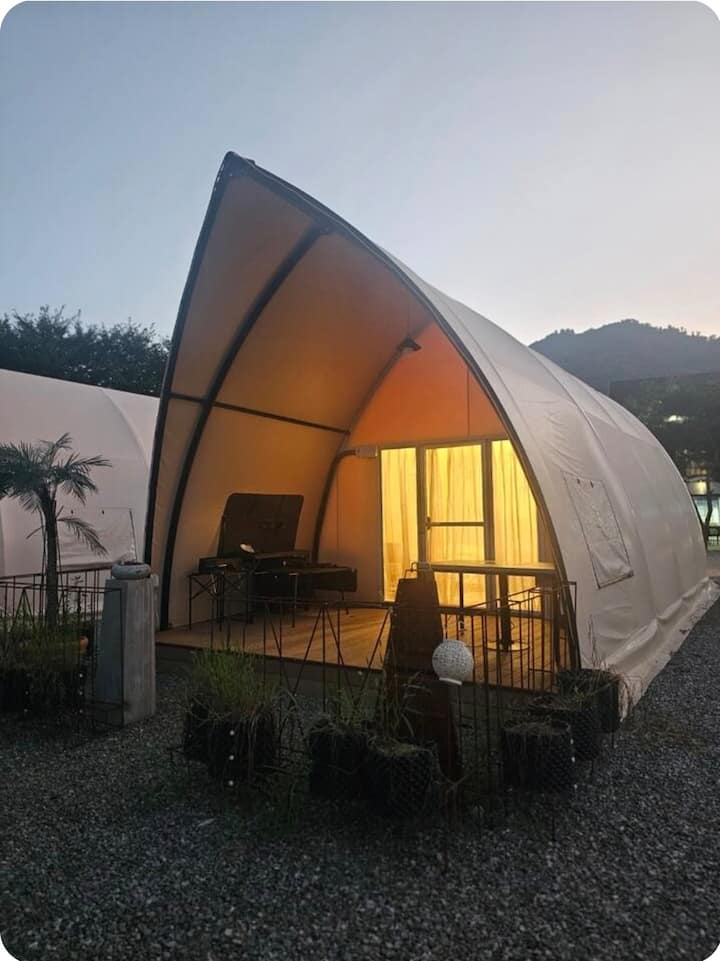 오페라#13_ 가평 페르마타 펜션_ 녹수계곡로28_4인~6인실_남이섬20분 - 포천시