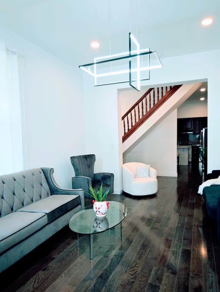 1811 East Walnut Hills Luxury - Cincinnati, OH