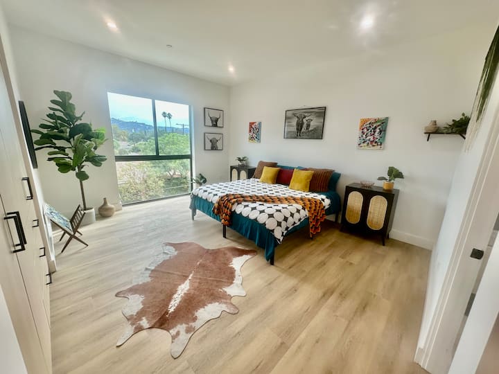 Highland Deco Room - Burbank, CA