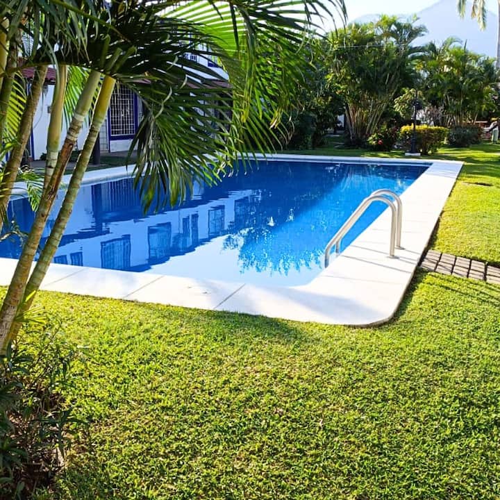 Casa Con Alberca En Zona Puerto Márquez Acapulco - Acapulco