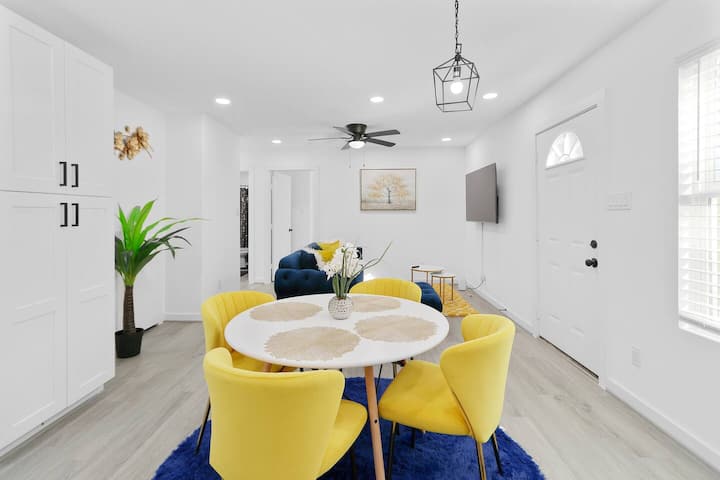 Comfy Home | Sleeps 10 | Hot Tub | Games | 7mi Dt - Houston