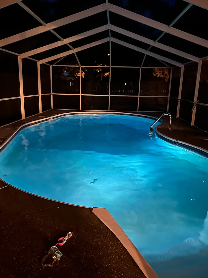 The Sunset Haven · 5 Mins To Beach - Pensacola Beach, FL