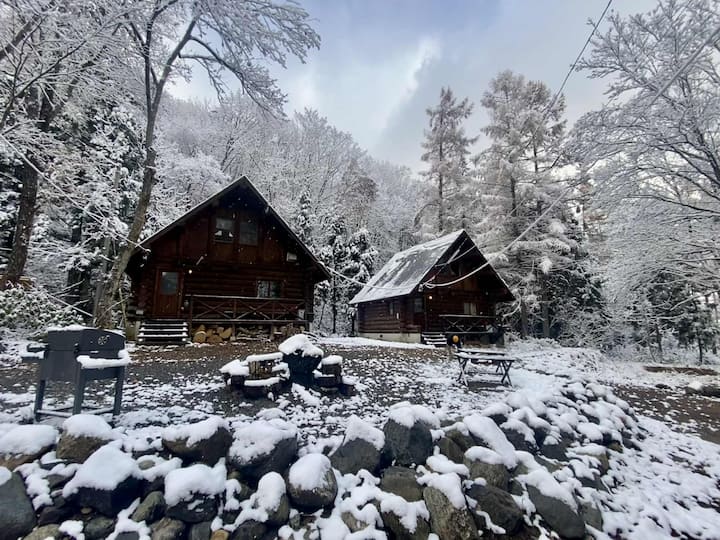 Yama Cabins - Both Cabins - 하쿠바무라