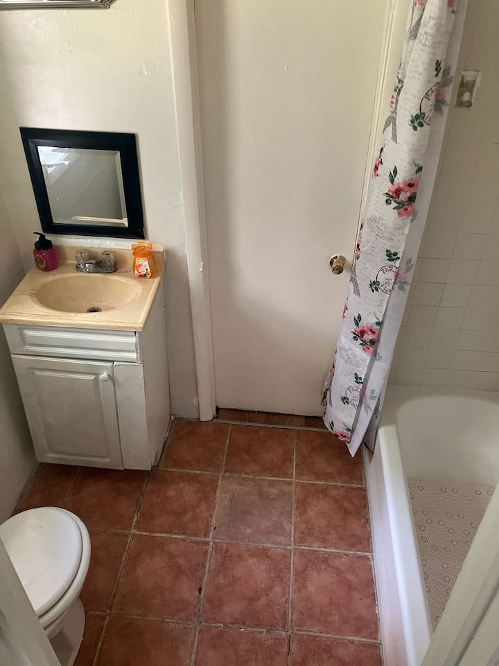 Linhart 2670 2 Bedroom 1 Bathroom - Fort Myers, FL