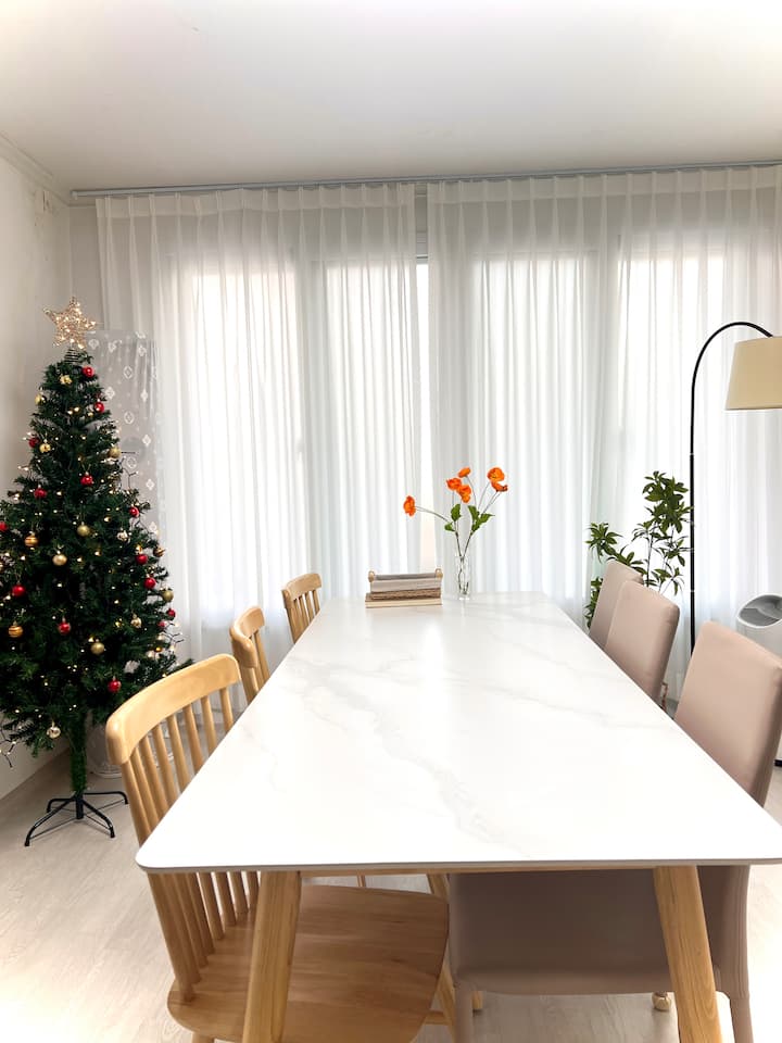 오픈특가 #넓은3룸#7인숙소#구로역5분#고척돔# 고대병원#홍대16분 / 명동 30분 - Seoul