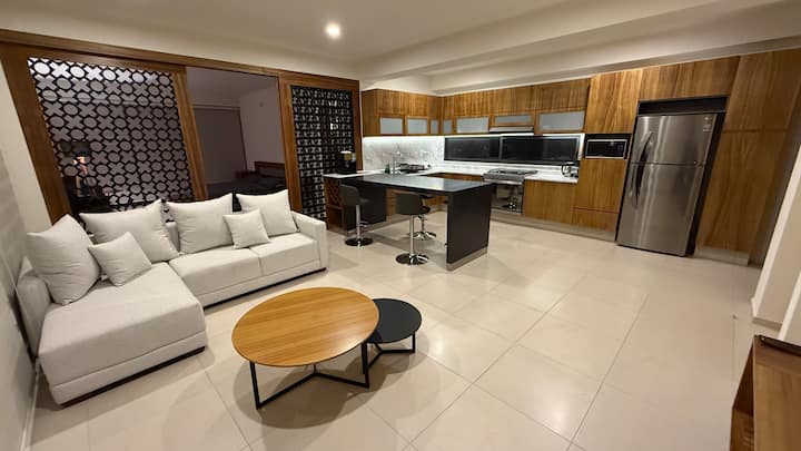 Altozano Suite Con Estacionamiento Y Elevador. - 모렐리아