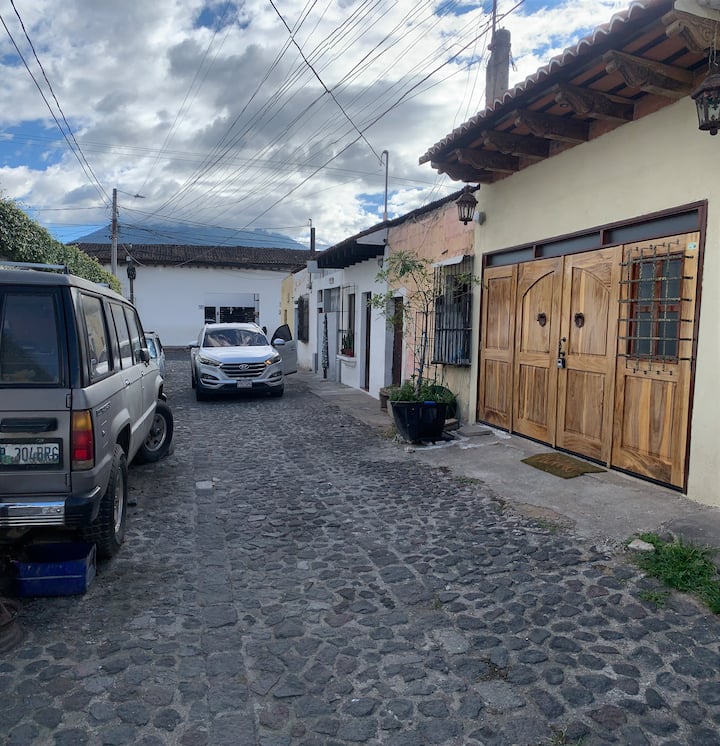 Lolayala Lu-caminable Al Centro- Excelente Wifi. - Antigua Guatemala