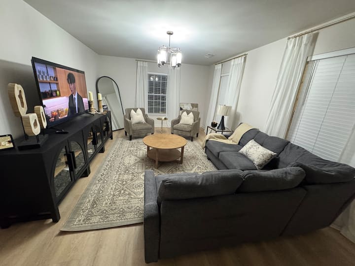 Cozy Home Mins From Braves Stadium/20mins Downtown - Marietta, GA