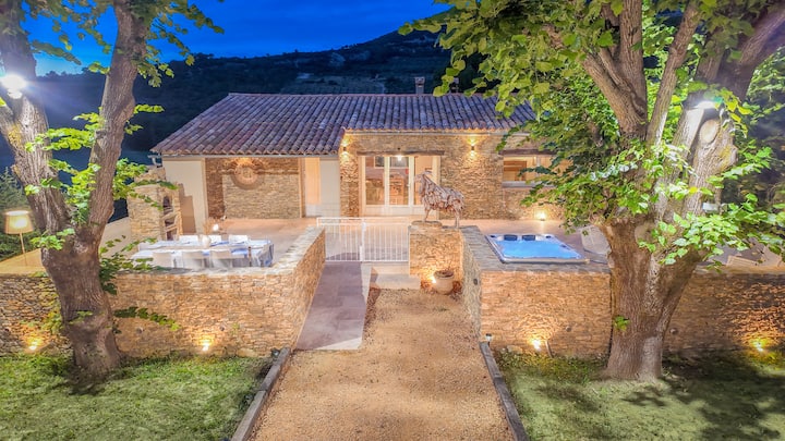 Bergerie Saint Quenin Spa
1 à 10p-rivière-pmr-clim - Buis-les-Baronnies