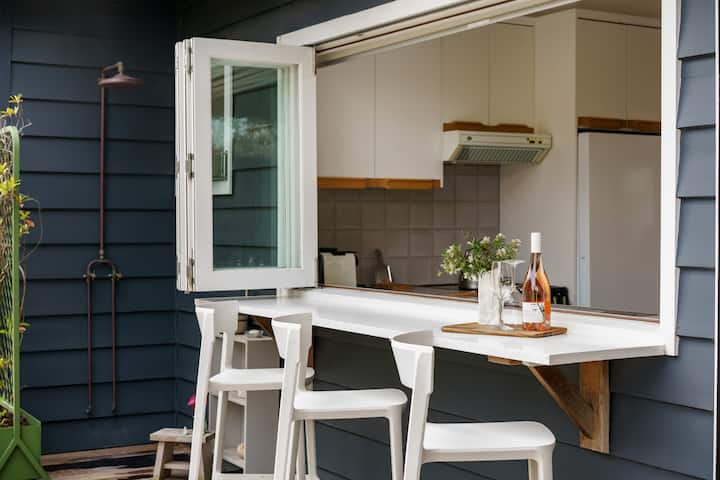 Coastal Charm | Cute & Compact - Sorrento