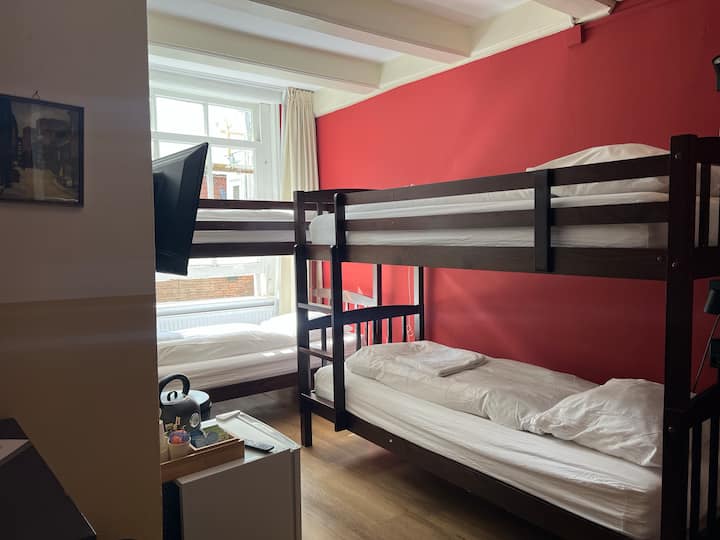 Family Room Courtyard (4p)-hotel Prinsenhof - Amsterdam