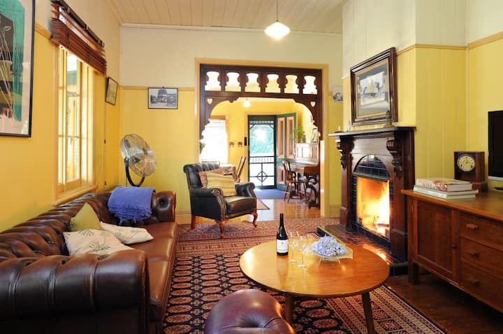 Romantic Cottage In The Heart Of Olinda - Dandenong Ranges