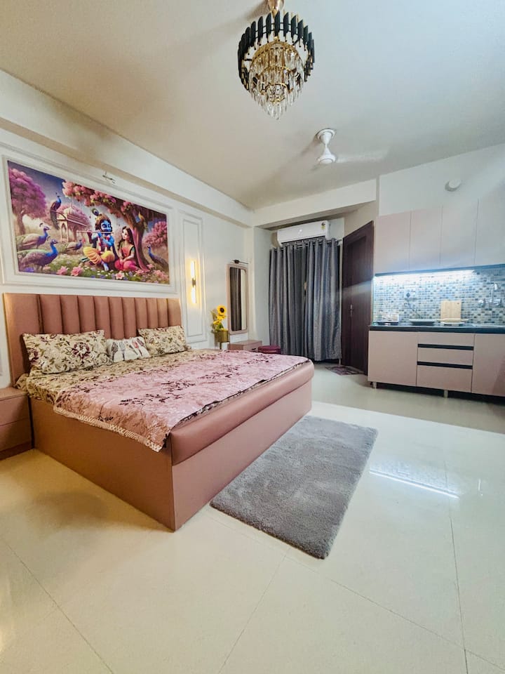 *Shri Radha Kunj*blissful Stay Premmandir Walkable - Vrindavan