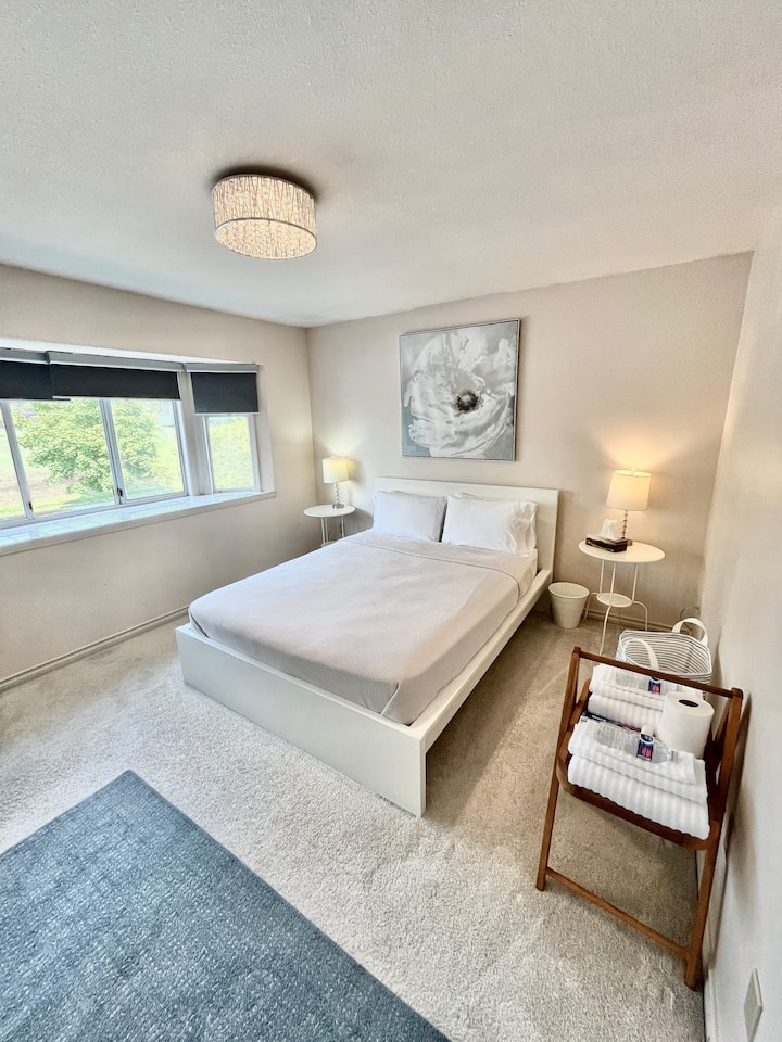 4) Private Room+bathroom+skytrain In Vancouver! - Vancouver