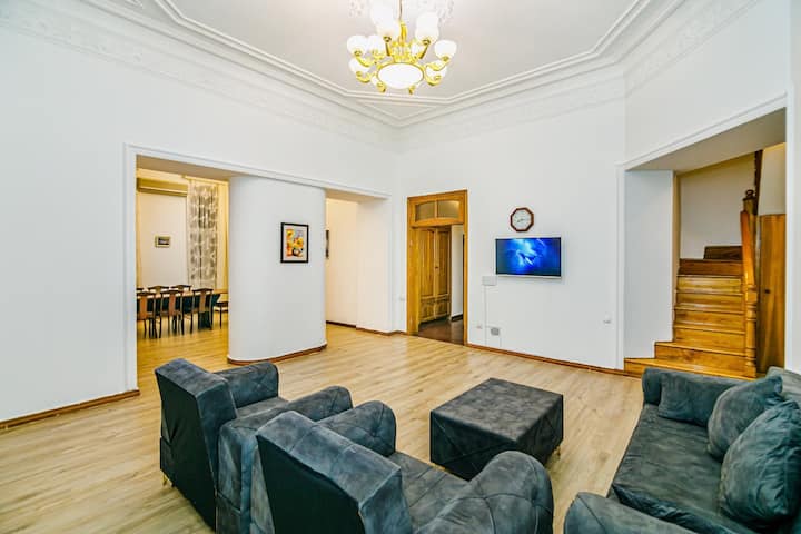 Qoqol Apartment - Baku