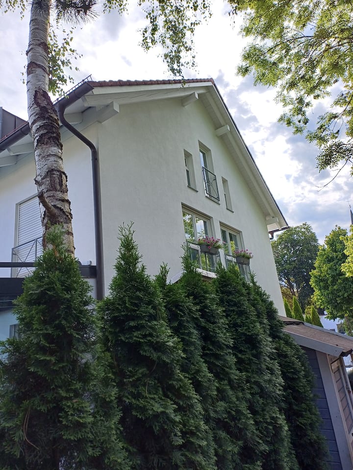 Helles, Geräumiges Haus In München-solln - Berg