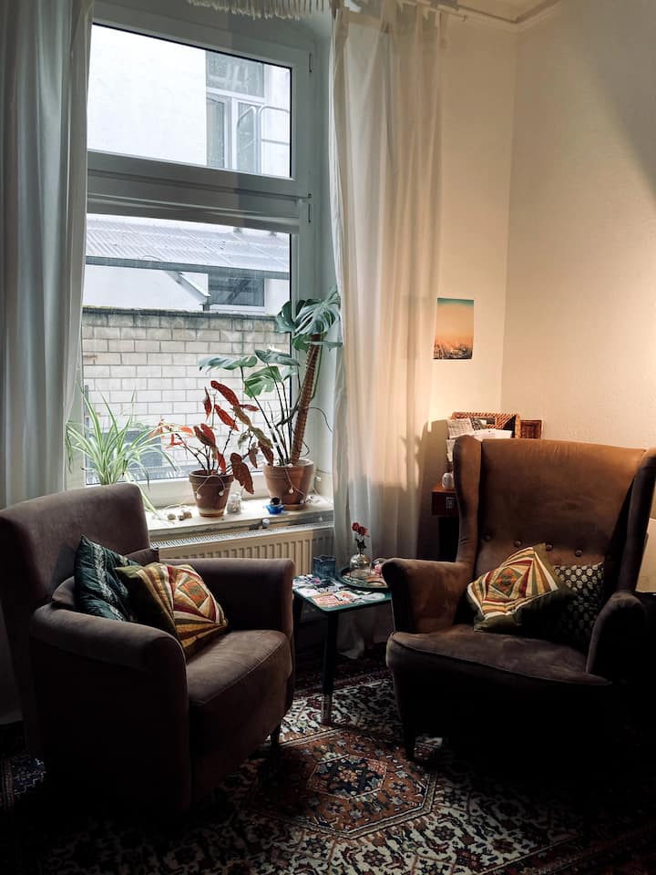 Kleines Künstlerisches Apartment In Köln-ehrenfeld - Colonia