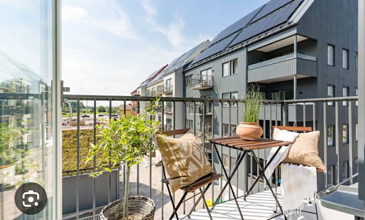 Modern Tvåa Med Balkong & Härligt Ljusinsläpp - Gävle