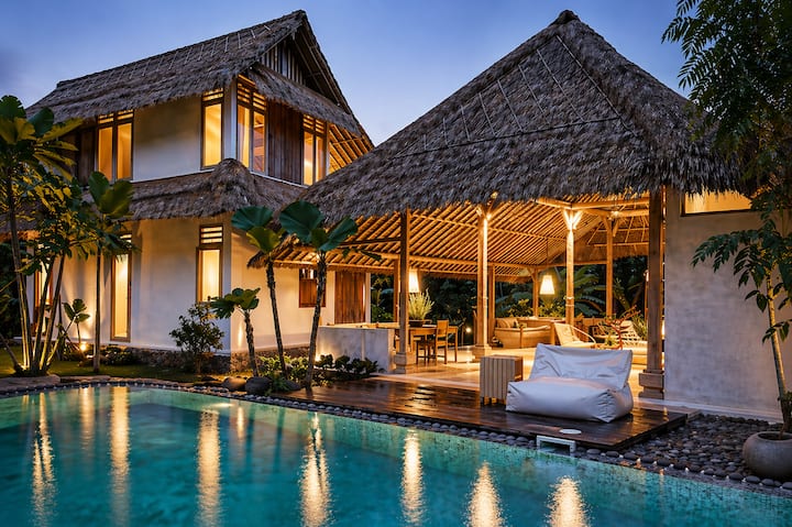 Boutique Loft Camellia · Pool · Walk To Cafés - Indonesia