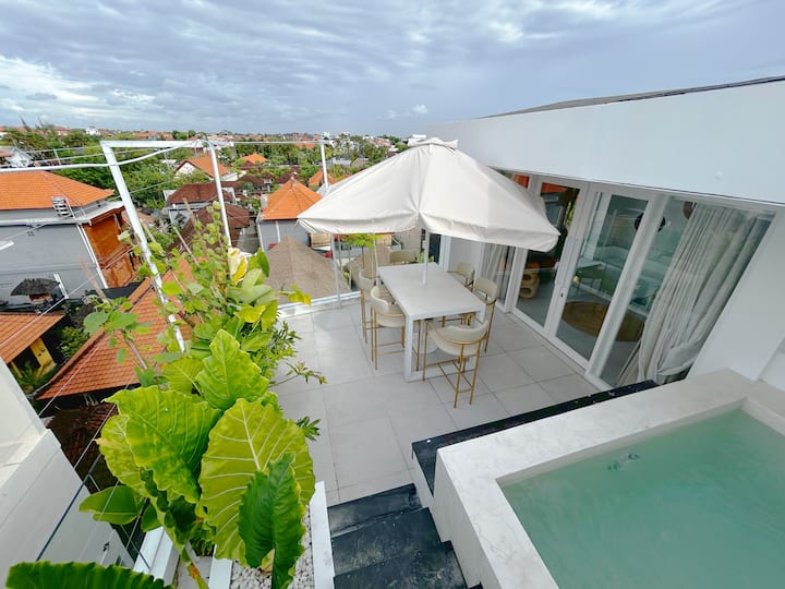 New Penthouse, Best Price, Berawa, Rooftop Terrace - Canggu
