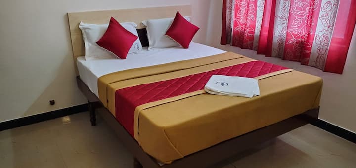 Executive A/c Bmr Stay - Pollachi