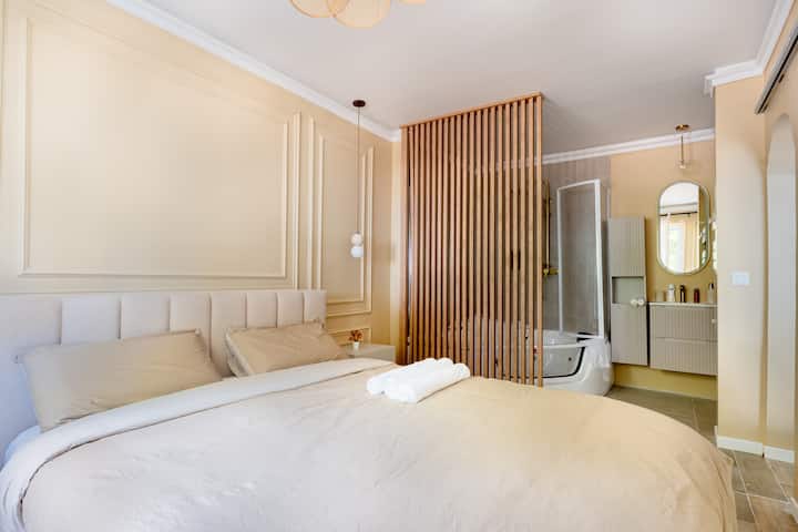 Magic Amour Love Room Balnéo Proche Disney & Paris - Noisy-le-Grand