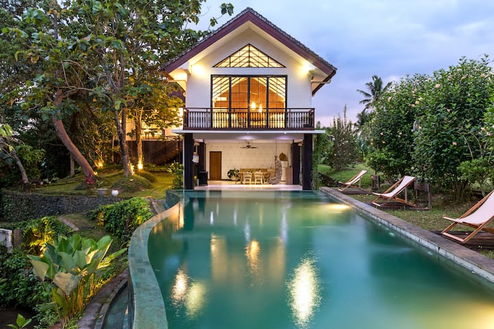 Villa Ananta | Serene Stay In Ubud Bali - 烏布